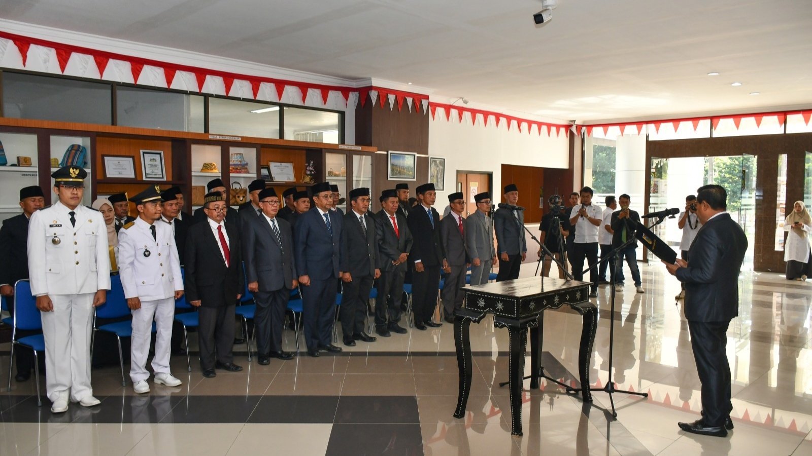 Bupati Lombok Timur: Semua pejabat eselon 2 yang dirotasi orang baik ...